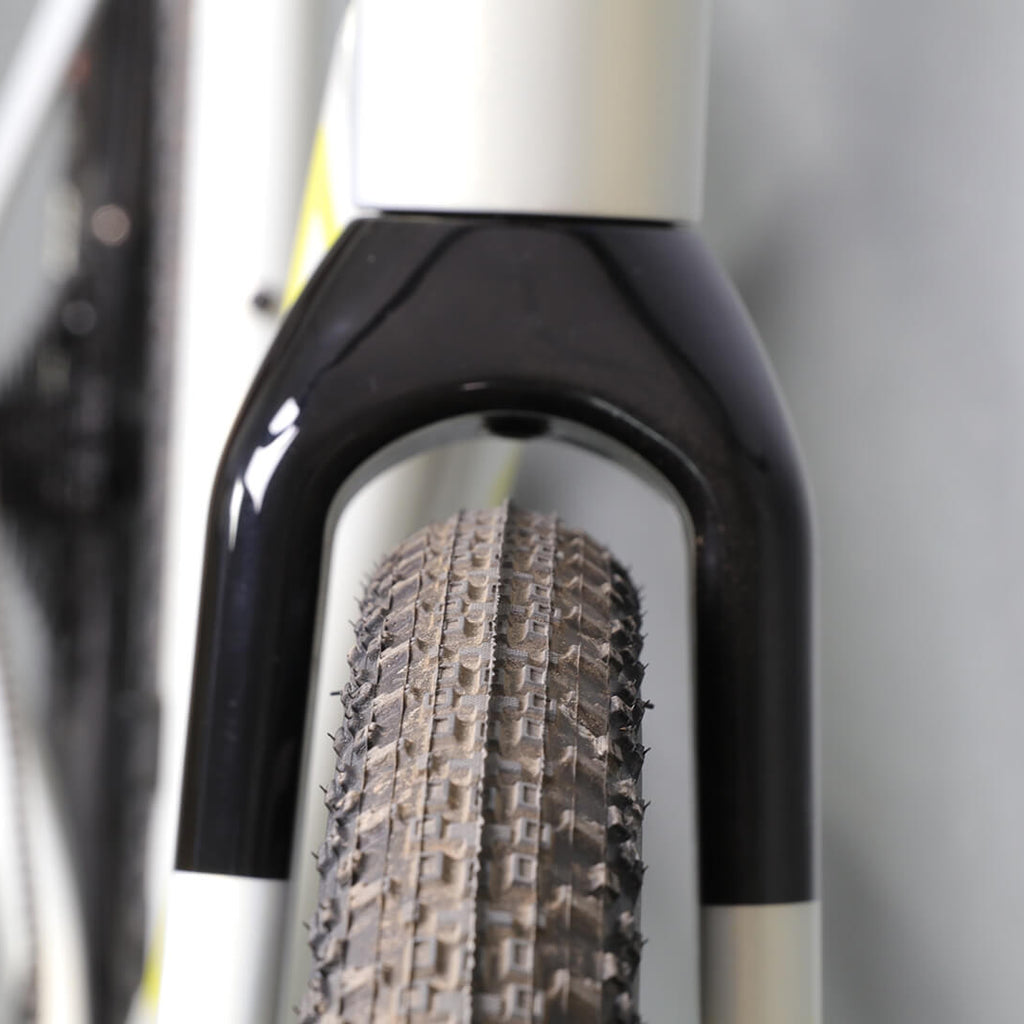 Ultimate guide to choosing the best gravel bike tire size and tread ...